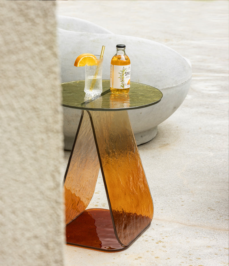 Amber glass side table - YOUMY | Mademoiselle Jo
